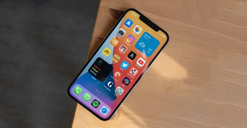 Chiếc iPhone từng gần 40 triệu nay còn 9 triệu: Vẫn sang, vẫn mạnh, “ăn ...