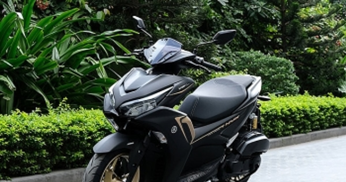 "Cuộc đua giảm giá" giữa Honda Air Blade và Yamaha NVX: Nên mua xe máy nào?
