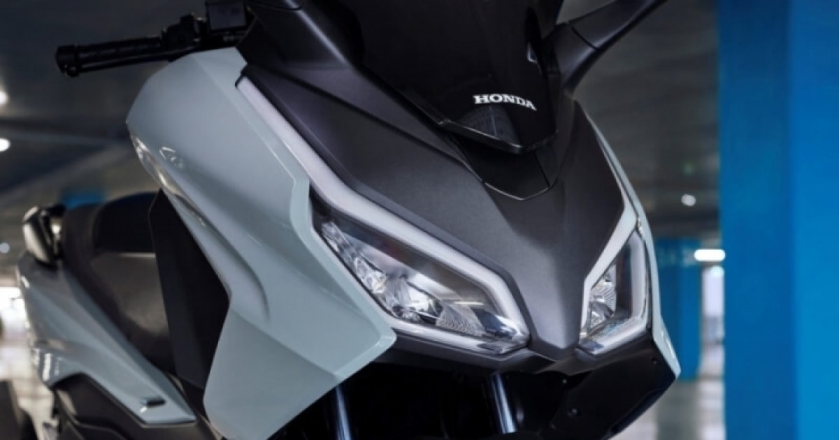 Đối thủ "cứng cựa" của Honda PCX gây sốt với loạt trang bị khủng: SH ...