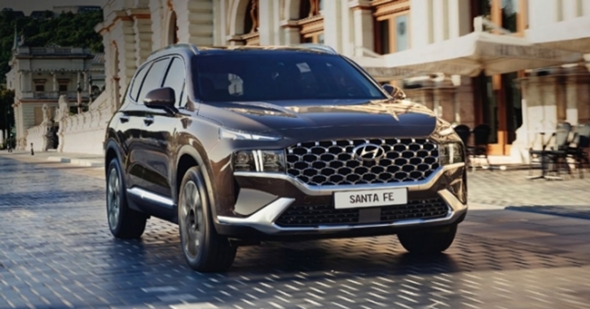 Giá xe Hyundai Santa Fe mới nhất ngày 21/2: Máy khỏe, bứt phá về công ...