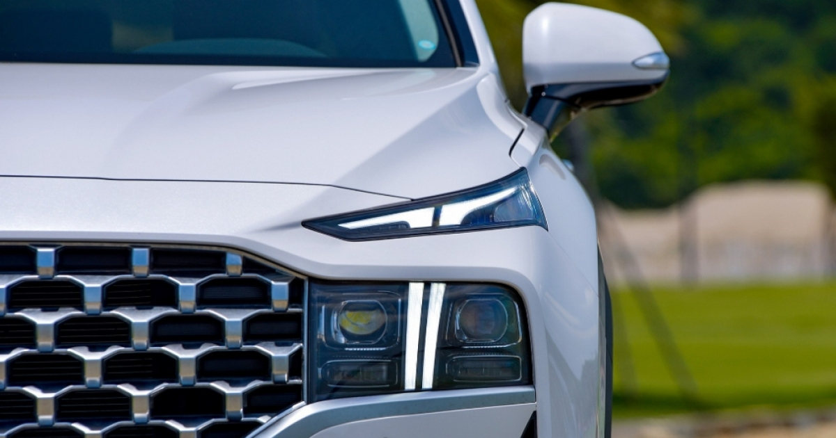 Giá xe Hyundai Santa Fe mới nhất tháng 4: Giá rẻ lạ lùng, vượt mặt loạt ...