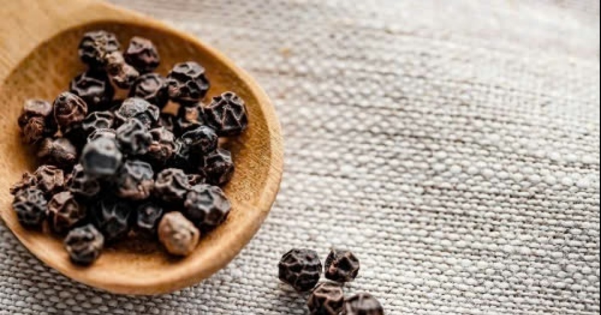 Giá tiêu hôm nay 17/3/2025: Giảm mạnh, thị trường biến động trái chiều