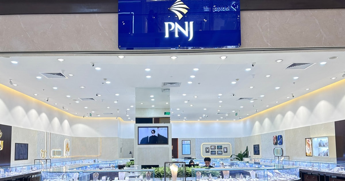 Còn nhiều ẩn số về triển vọng của PNJ