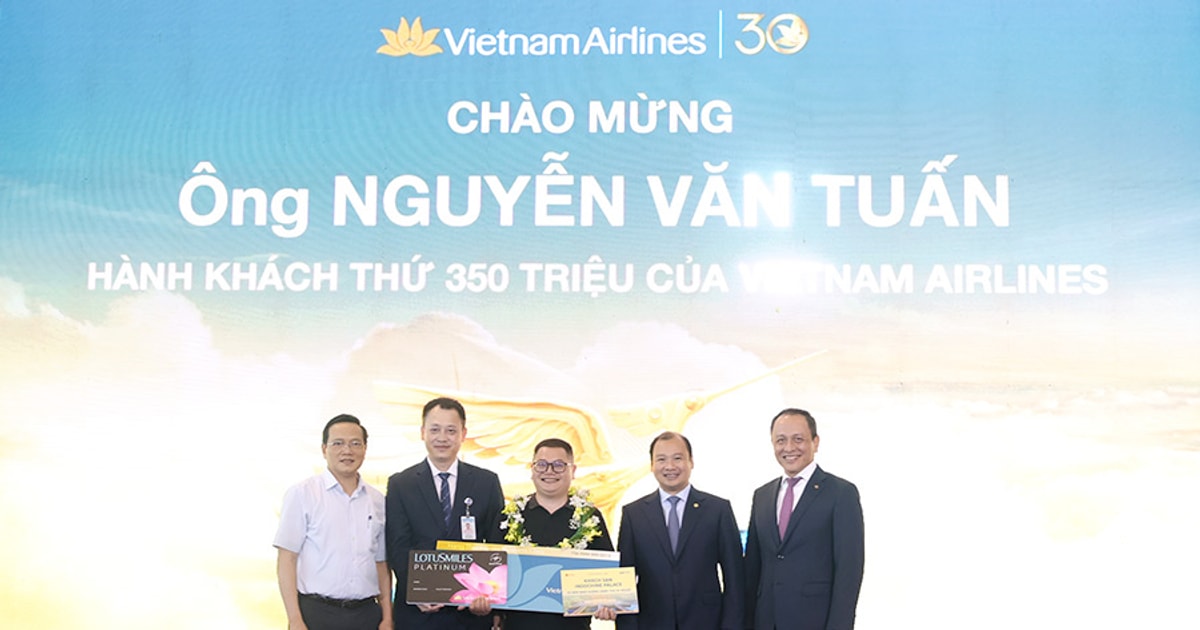 Vietnam Airlines đón hành khách thứ 350 triệu, đánh dấu 65 năm phát ...