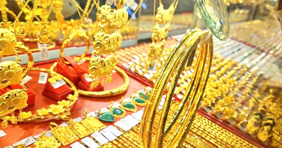 Dự báo giá vàng ngày mai 16/1: Hé l ộ thời điểm giá vàng có thể giảm mạnh