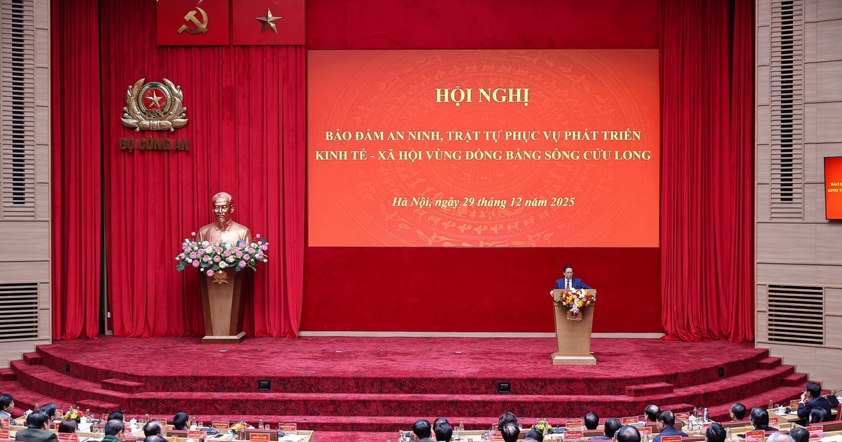 Kết hợp chặt chẽ giữa phát triển KTXH với bảo đảm quốc phòng, an ninh ...