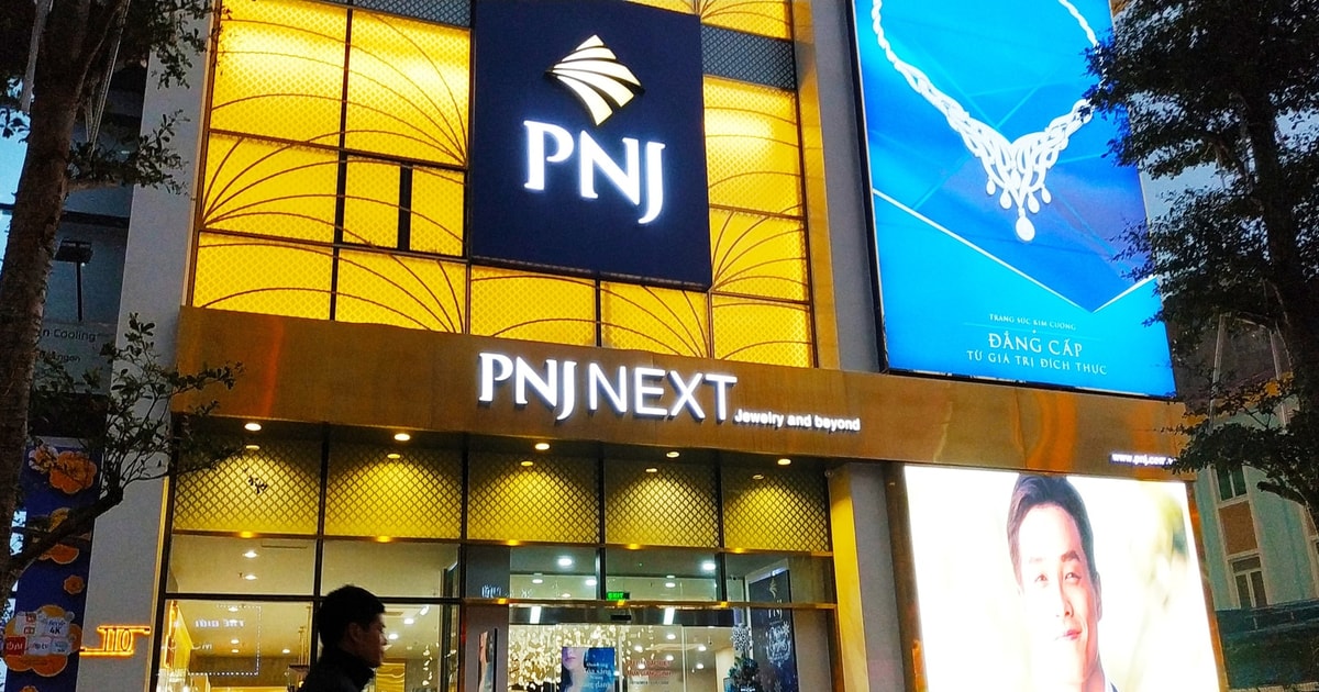 PNJ được khuyến nghị mua, lãnh đạo và người thân đăng ký giao dịch ...